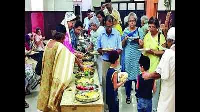 Parsis usher in new year with prayers, food and theatre | Kolkata News ...