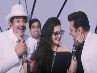 'Yamla Pagla Deewana Phir Se': Dharmendra, Rekha and Salman Khan steal the show in 'Rafta Rafta ...