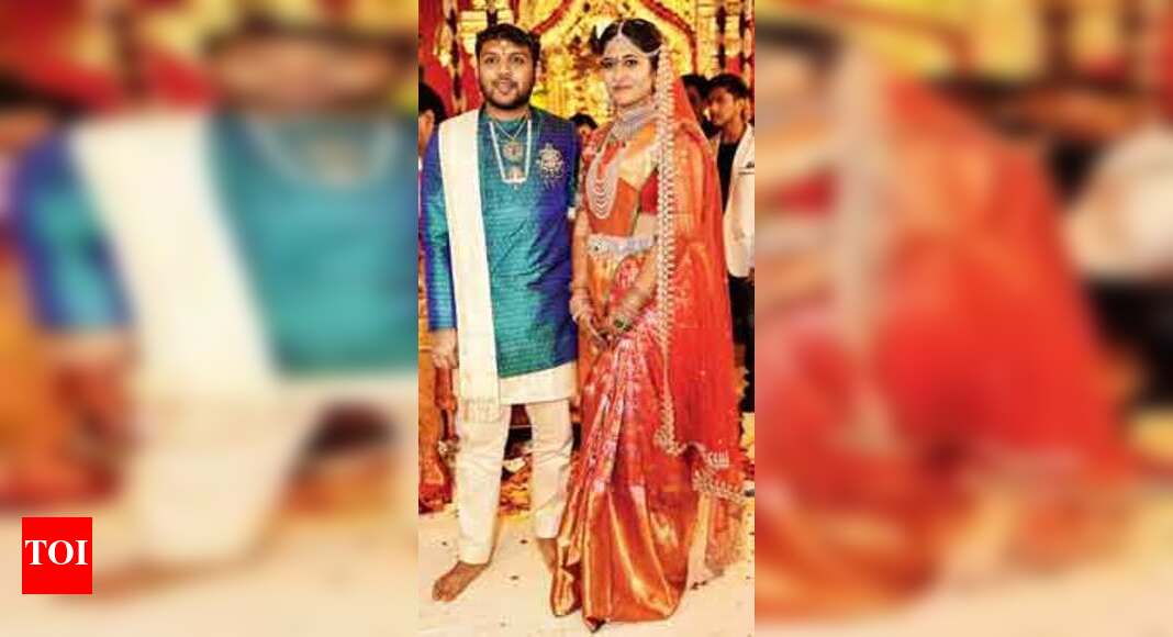 Sai Pavan ties the knot with Ashritha in a traditional Telugu ceremony ...