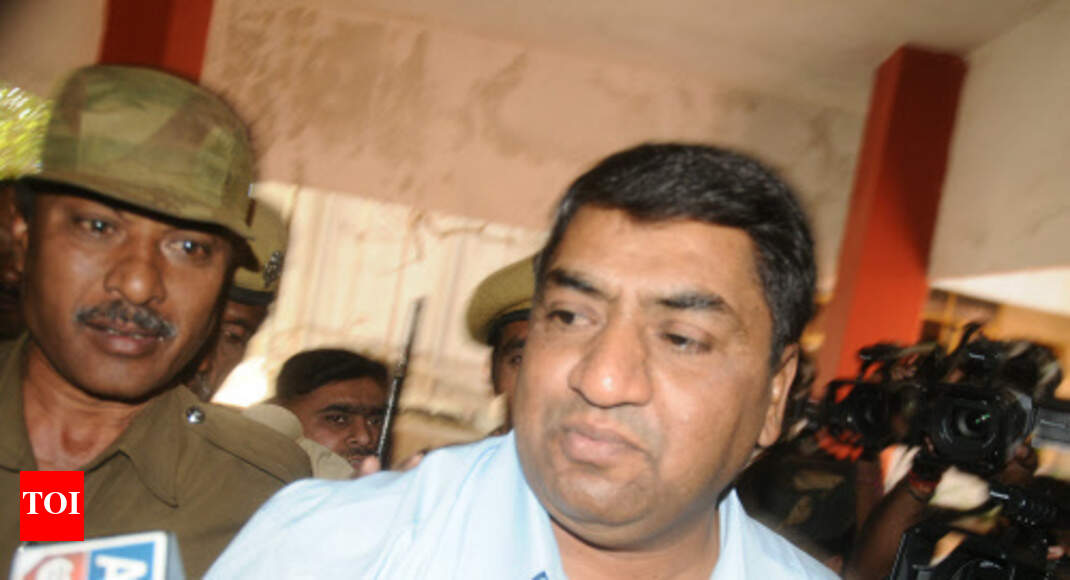 Telgi: Telgi, 16 accused convicted in fake stamp paper scam | India ...