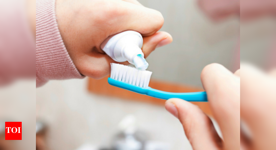 This is the RIGHT amount of toothpaste you should use - Times of India