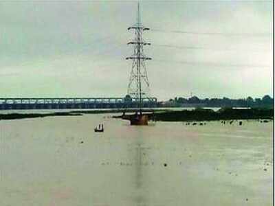 Water released from Narora dam, Ganga swells again | Kanpur News ...
