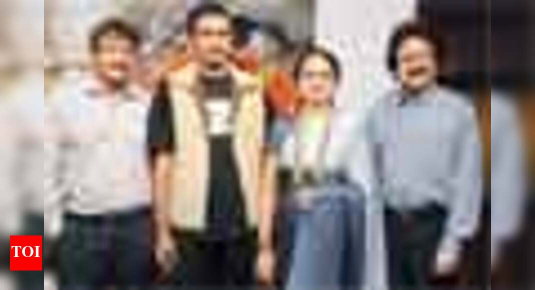 Nanda Das’s art preview in Mumbai | Events Movie News - Times of India