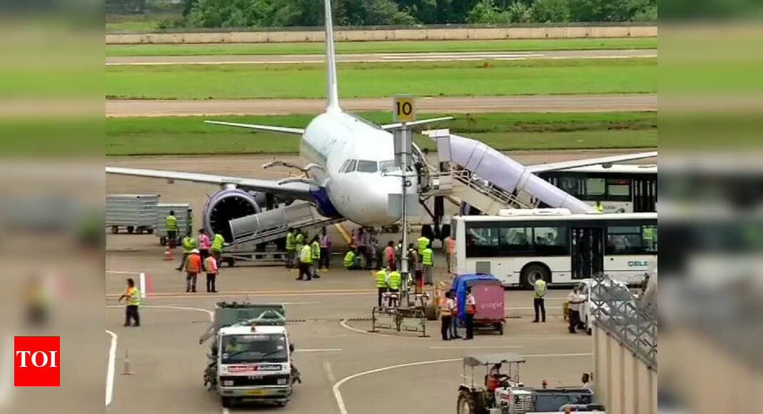 Cochin International Airport: Kochi airport resumes operations after 14 ...