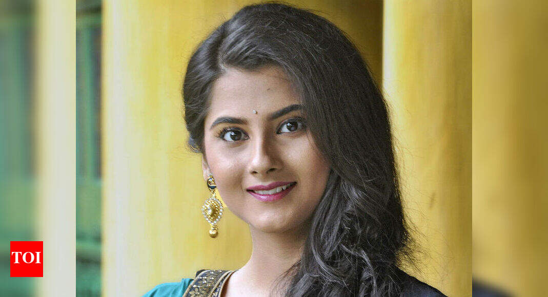 Shweta Mishra to make her debut with TV serial 'Jahaanara' - Times of India
