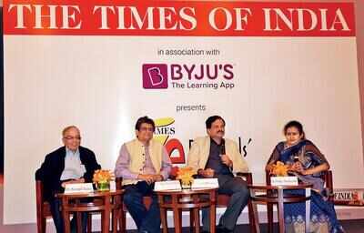 Principals discuss pros & cons of technology | Pune News - Times of India