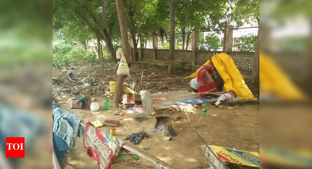 Slums, kiosks cleared to free up Chakkarpur dam | Gurgaon News - Times ...