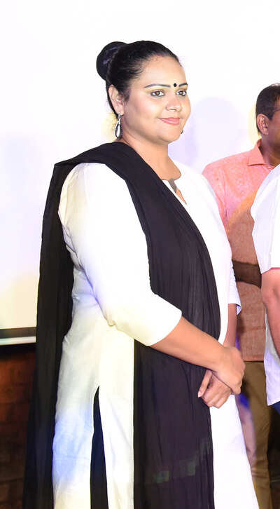 Parasparam team celebrate its last day of screening - Times of India