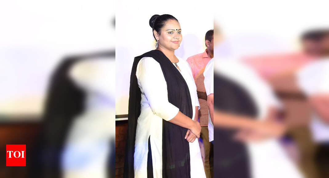 Parasparam team celebrate its last day of screening - Times of India