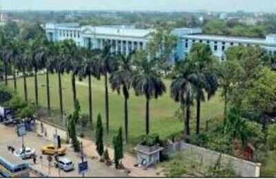 10-ft-high wall to eclipse iconic New Alipore mint | Kolkata News ...