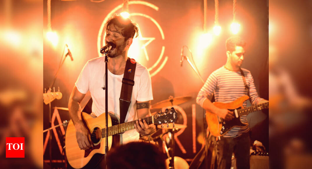Jaipurites say, ‘Yeh dil maange more’ as singer Gajendra Verma performs ...