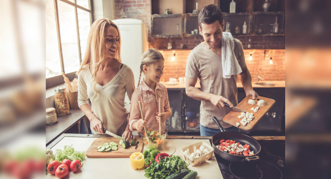 10 unhealthy kitchen habits that you need to change right now!