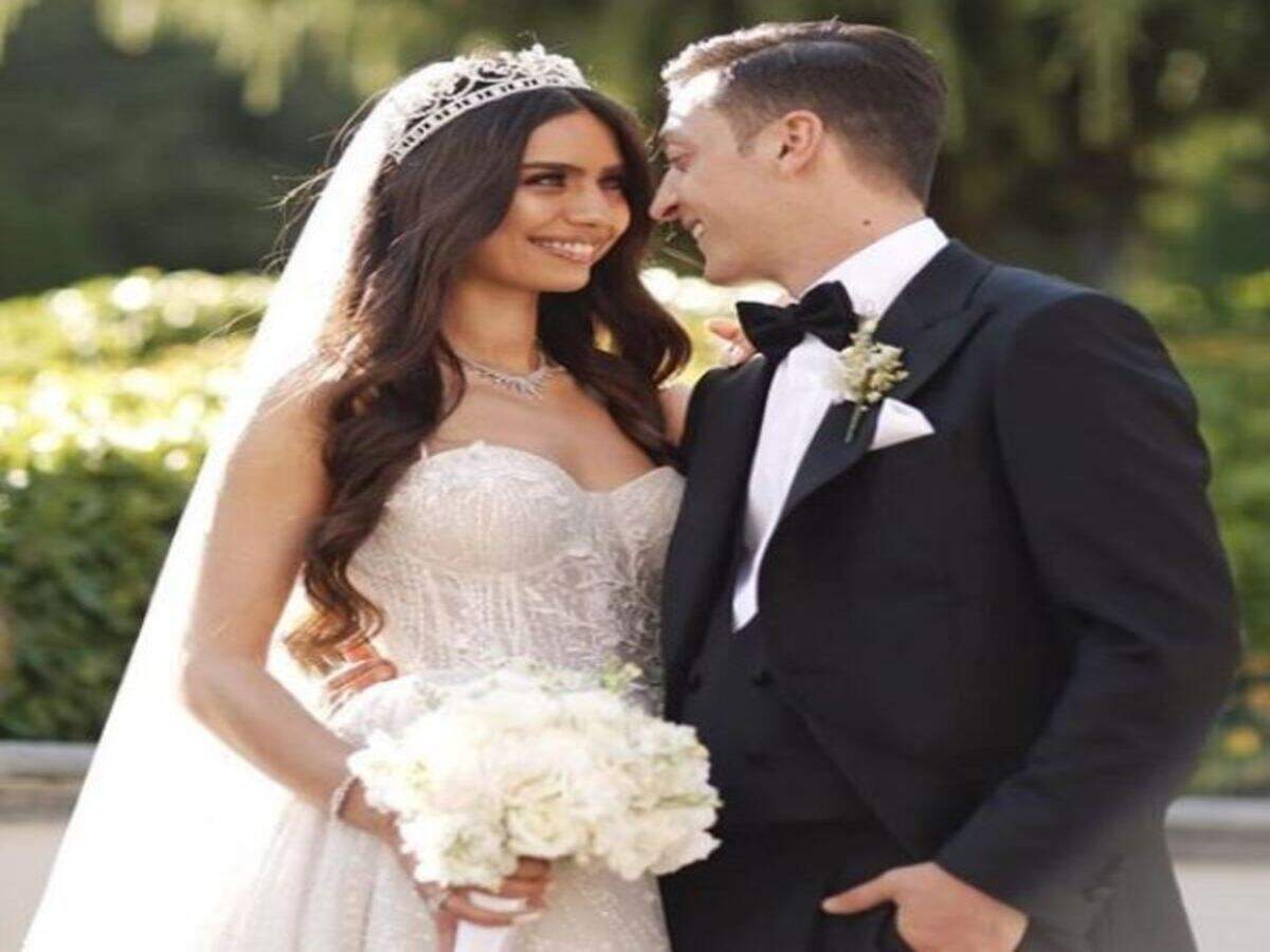 Beauty queens and their famous partners