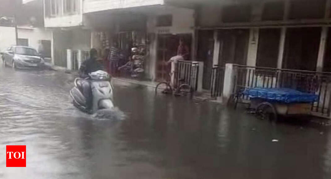 ambala: Haryana: Rain lashes Ambala as streets flooded, drainages ...