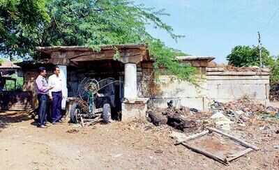 Ancient temples turn garage, dump yards in Krishna, Guntur | Vijayawada ...