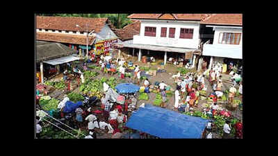 Kerala floods: Paravur market yet to be fully functional | Kochi News ...