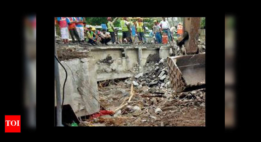 Majerhat Bridge: Majerhat bridge collapse: Another worker found dead ...
