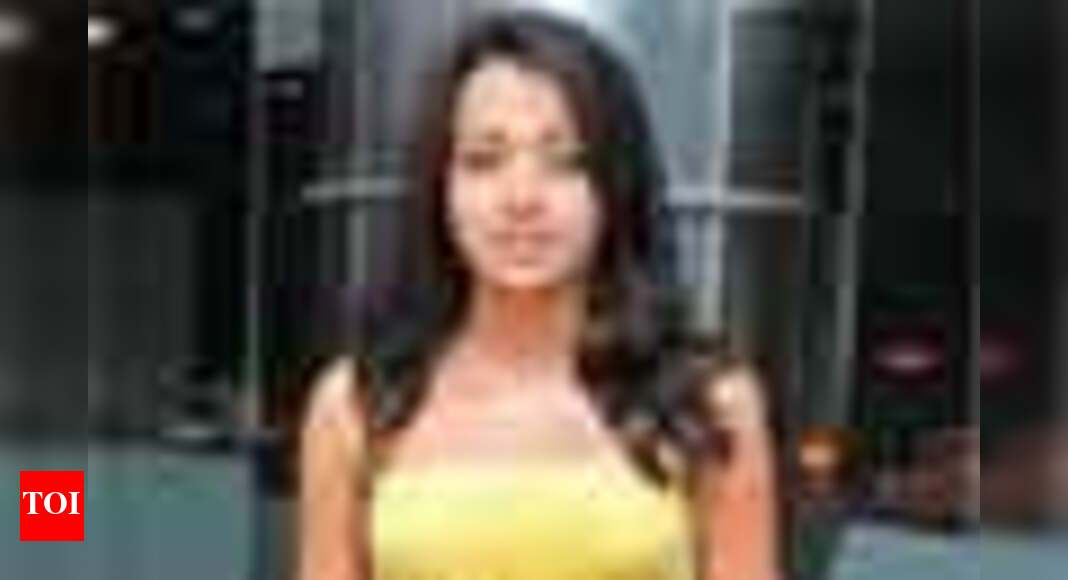 'Clap' for Trisha now! | Regional Movie News - The Times of India