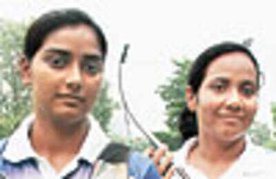 Dola and Deepika make a terrific twosome | undefined News - Times of India