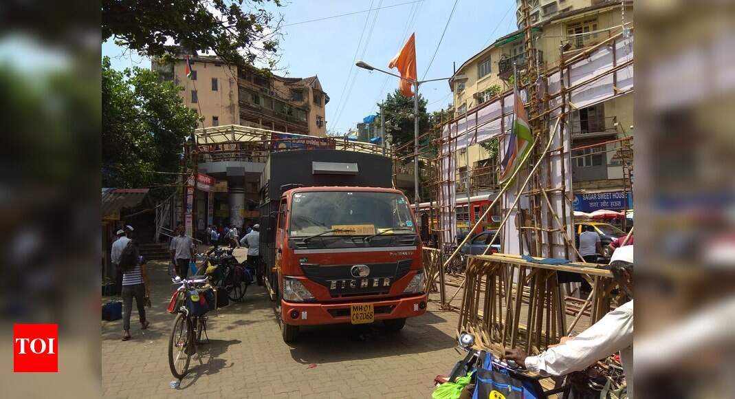 mcgm-parking-on-the-footpath-times-of-india