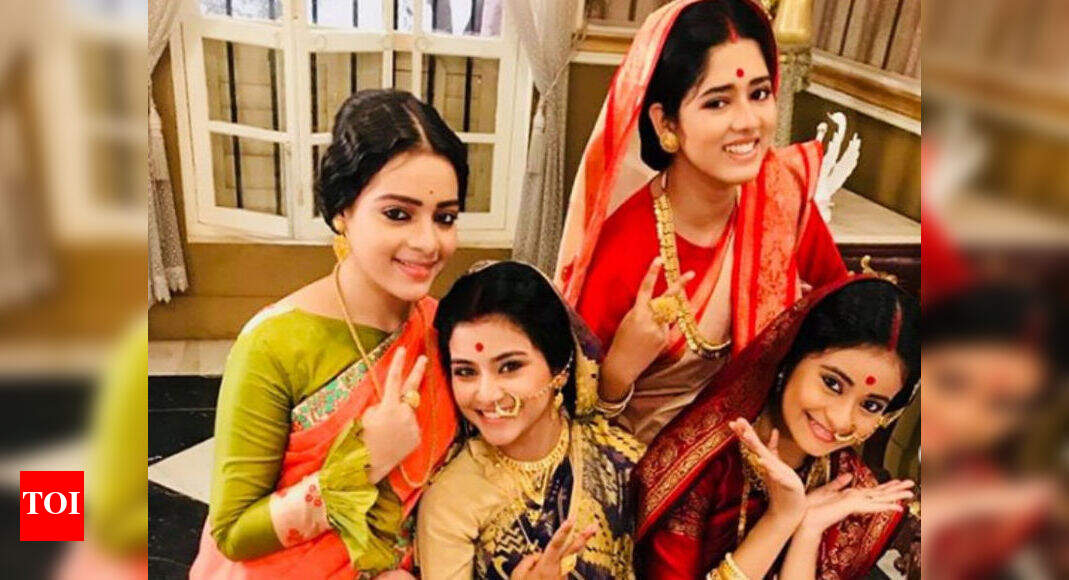 Rani Rashmoni's Ditipriya Roy has a blast with her ‘daughters’; See pic ...