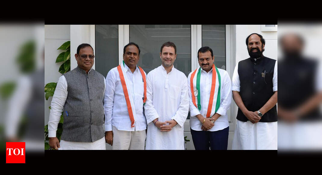 Tollywood producer Bandla Ganesh, TRS MLC Bhupathi Reddy join Congress ...