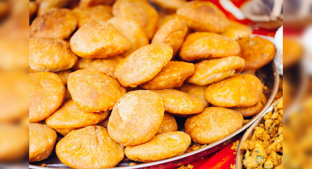 Naulakha Bazaar in Agra is a treasure trove, do not miss | TimesTravel