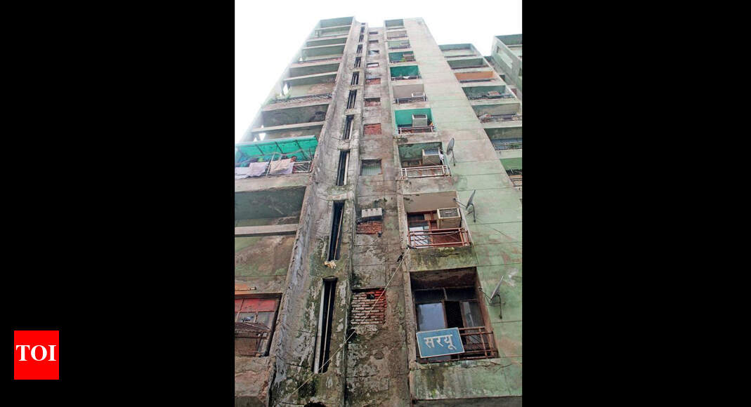 3 Vaishali highrises unsafe, residents told to vacate | Noida News ...