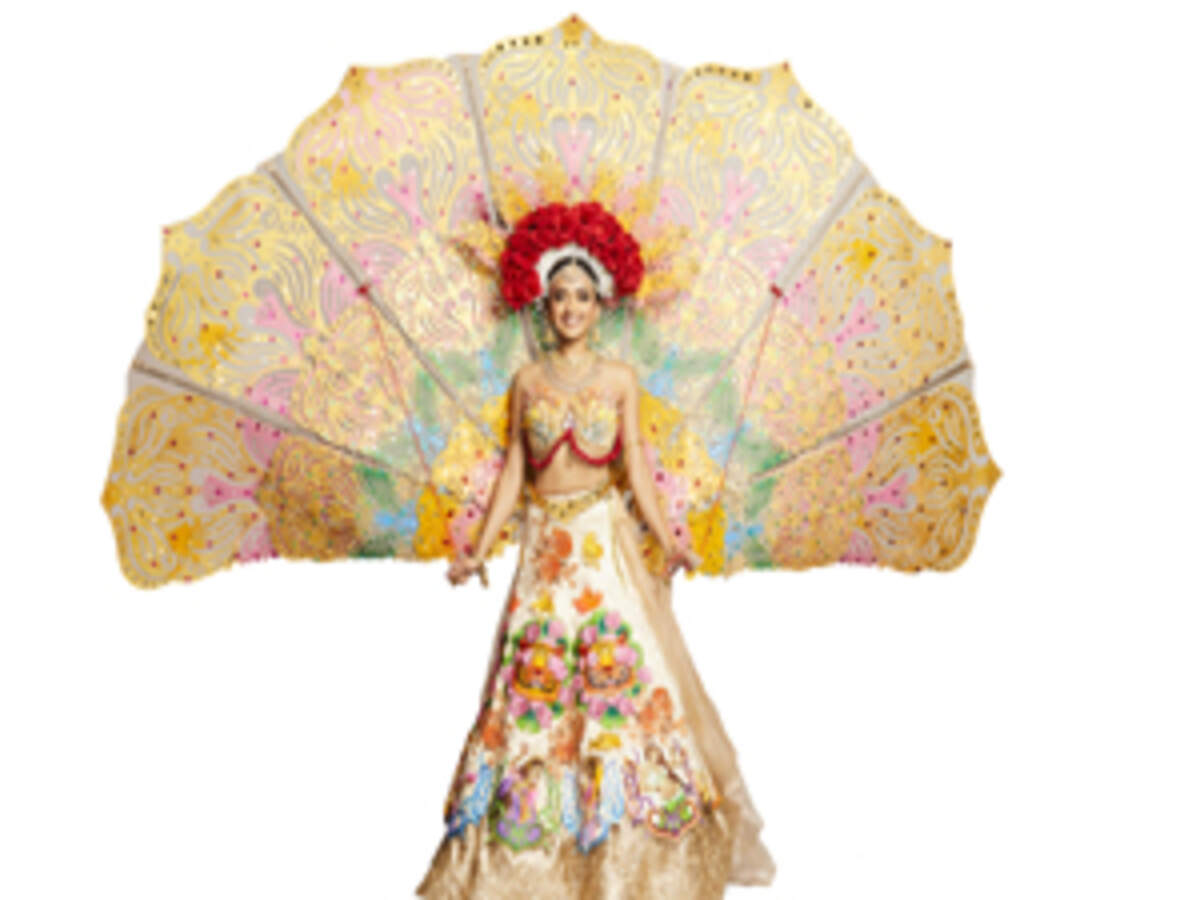 Gayatri Bhardwaj wins 1st runner-up in Best National Costume at Miss ...