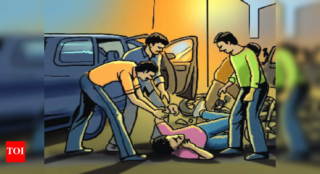 Vadodara RTO officer, friends robbed in Dahod | Vadodara News - Times ...