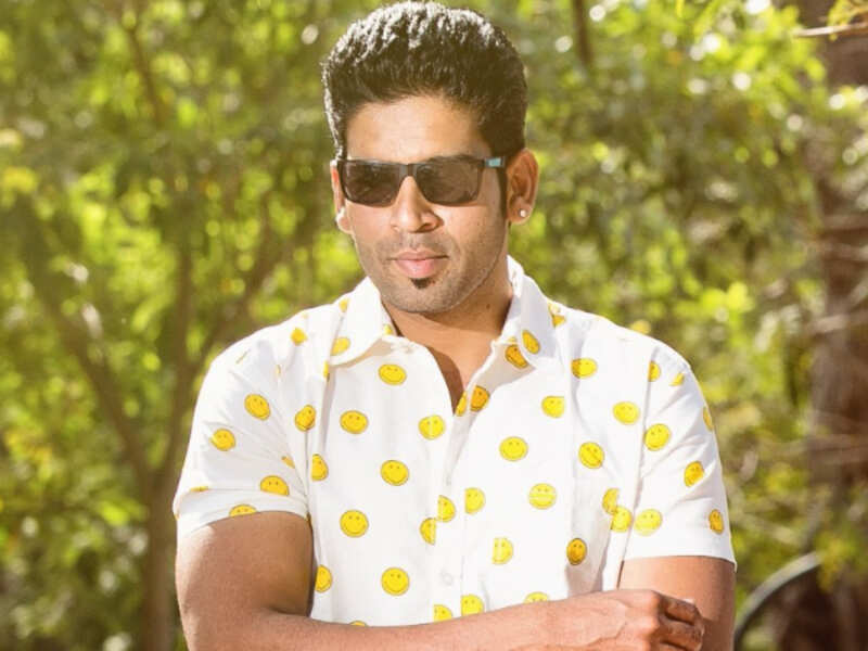 Suresh Ravi’s next revolves around a cop and a common man | Tamil Movie ...