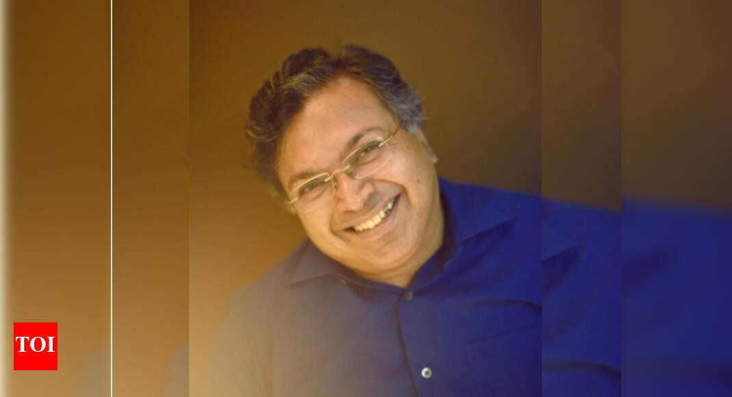 Devdutt Pattanaik comes out of the closet - Times of India