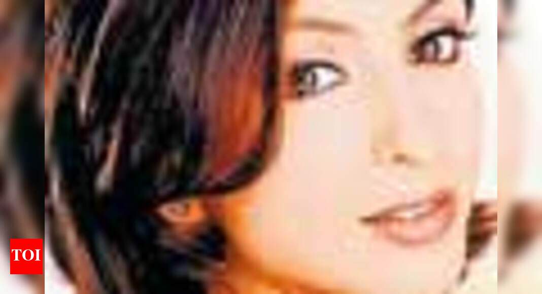 Pakhi goes under the knife! | Hindi Movie News - Times of India