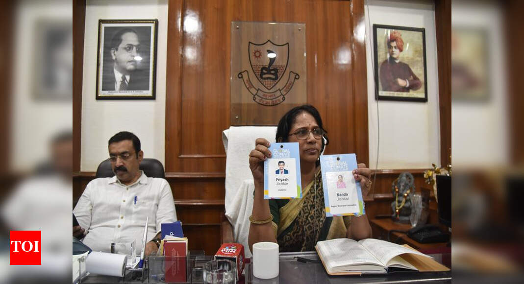 Party with her, mayor says did no wrong | Nagpur News - Times of India