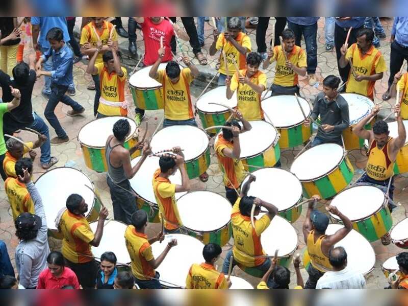 Chalisgaon and Babulgaon bands take centre stage to give Bappa a grand ...
