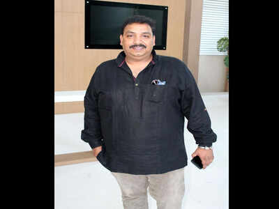 Vishnu Manohar to attempt world record with 3,000kg ‘khichdi’ | Nagpur ...