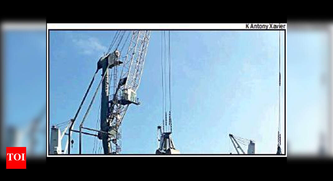 Day after imported sand sale opens, just 4 buyers register | Chennai ...