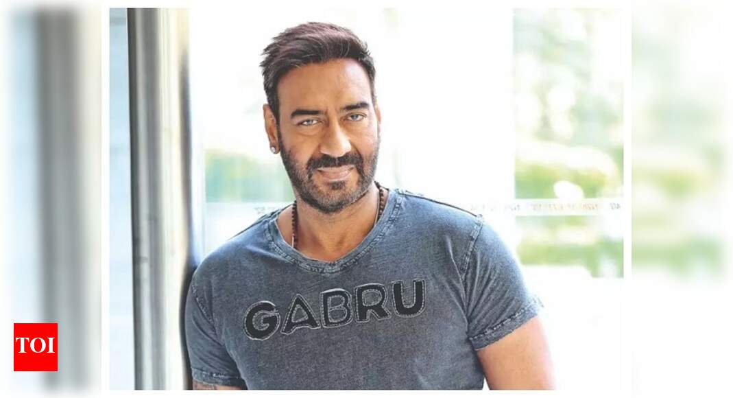 Ajay Devgn pulls up a prank on his fans by putting up Kajol’s fake ...