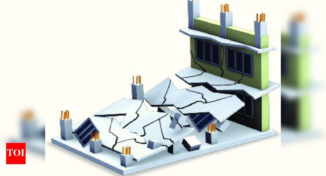 House roof collapse: 3 of family injured | Ludhiana News - Times of India