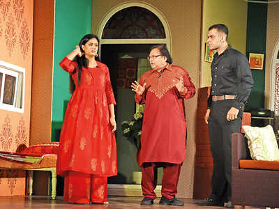 Couple trouble in Lucknow! | Hindi Movie News - Times of India