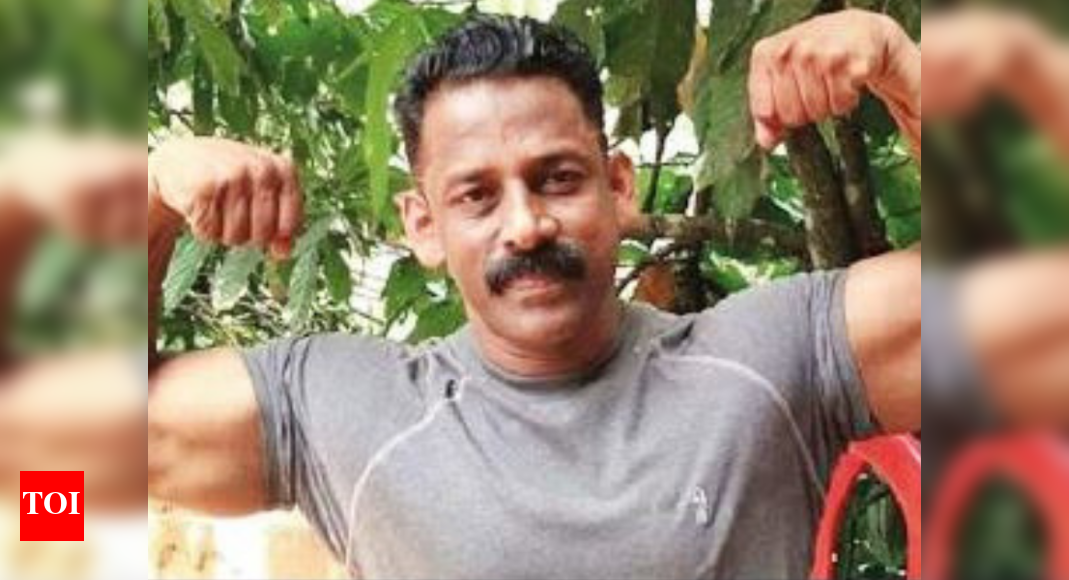 Despite burqa, cop fails to pull off ‘Chachi 420’ act | India News ...