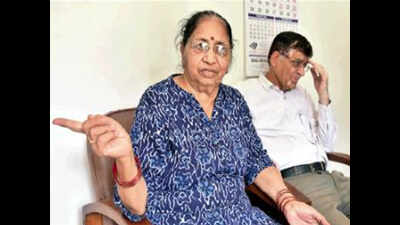 Lift given, gold bangles taken | Chandigarh News - Times of India