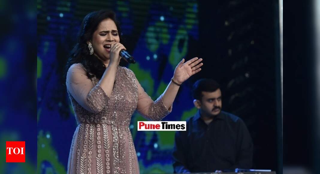 Bela Shende’s magical voice in O Saathi Re | Marathi Movie News - Times ...