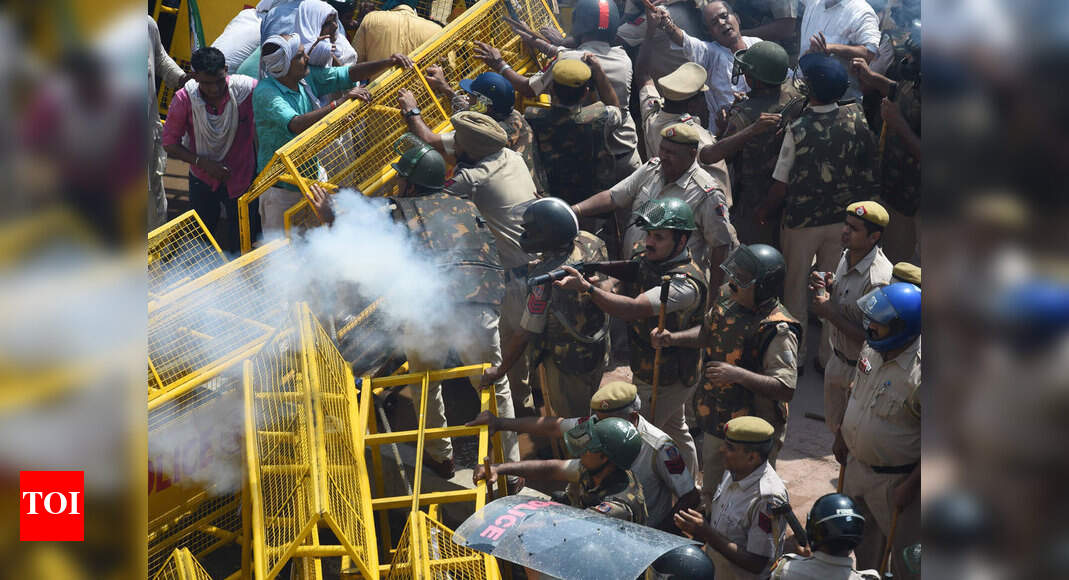 Kisan rally: Farmers reject govt's assurance; protests to continue ...