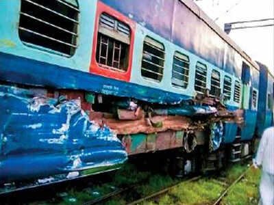 Two rail derailments within 5 hours in Chennai | Chennai News - Times ...