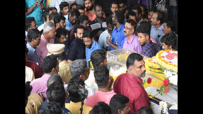 Violinist: Balabhaskar's fans bid emotional farewell ...