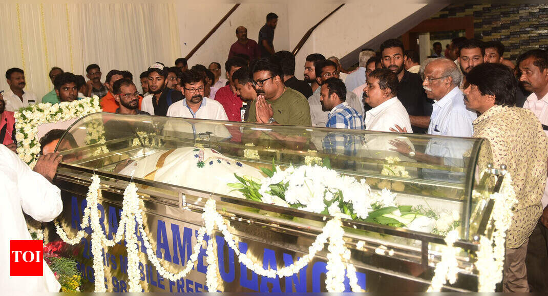 Mollywood bids farewell to Thampi Kannanthanam | Events Movie News ...