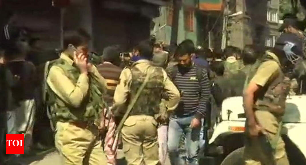 Two killed in terror attack in Kashmir | India News - Times of India