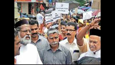 Sabarimala: Manarcaud church backs protesters | Kochi News - Times of India
