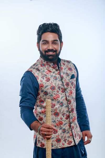 Bhumik Shah launches a new single for Navratri | Gujarati Movie News ...